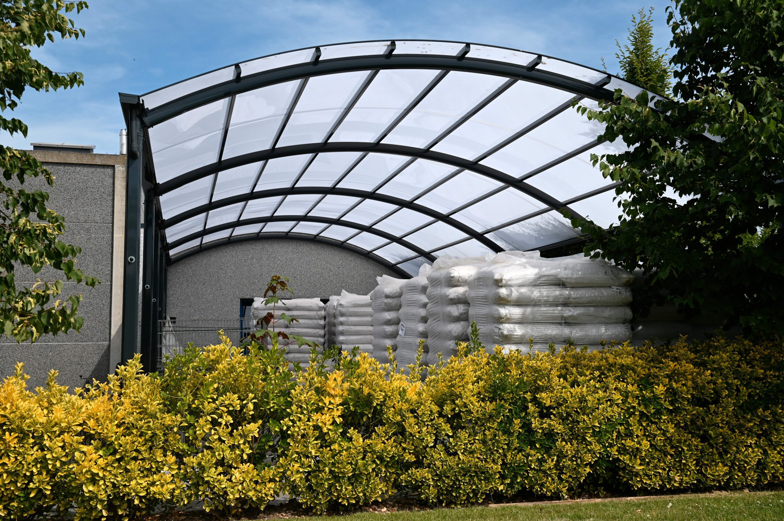 Fabricant d'abris industriels et d’auvents - ABRIS ARCHETYPE